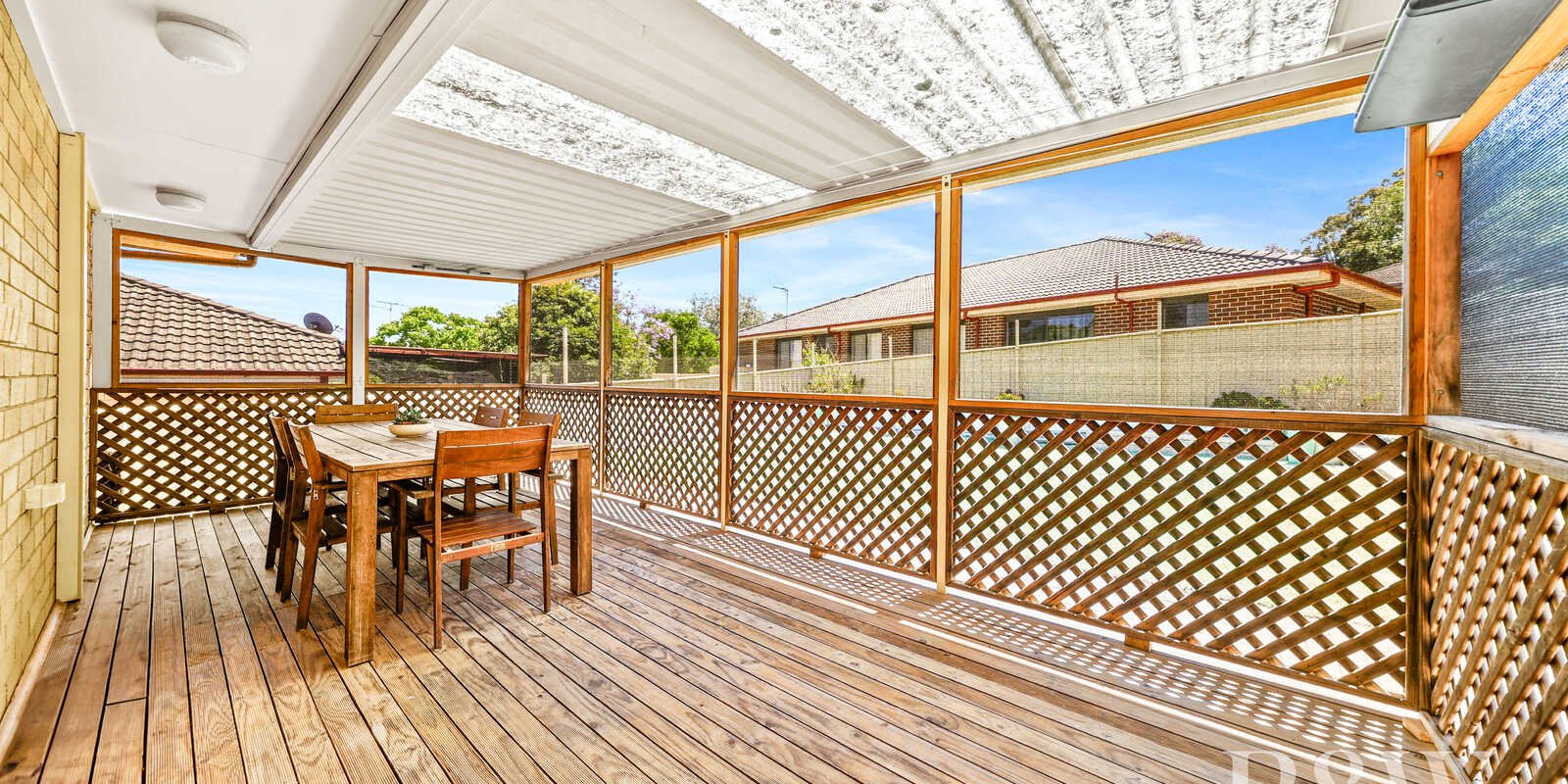 House For Sale - 10 DICKENS ROAD Ambarvale